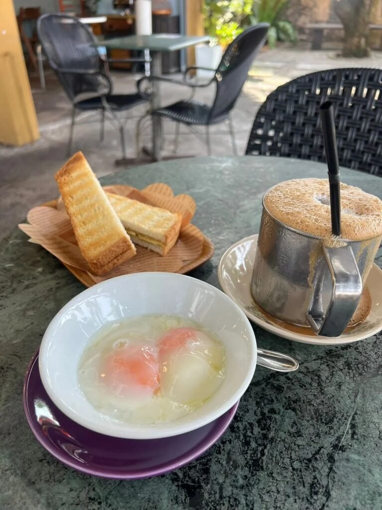“KL Lunch”: Fusion Café, Kopitiam Comfort & Nasi Lemak - Food and Foods
